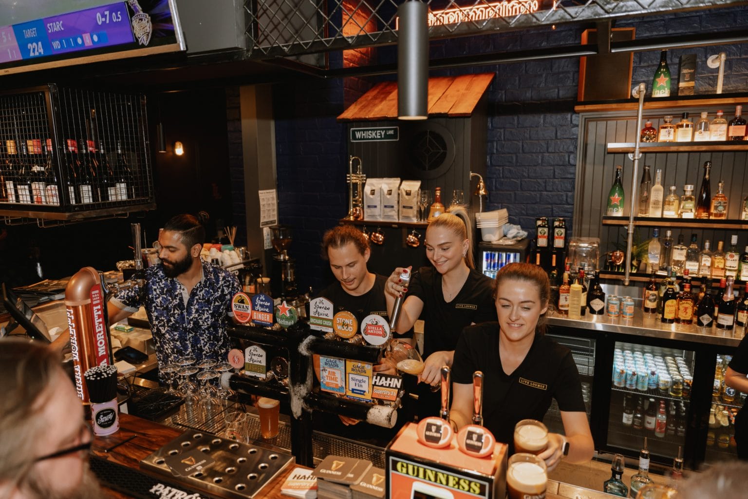 SPACES - Live Lounge